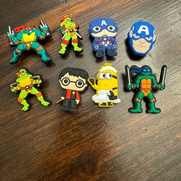Jibbitz | Accessories | Random Pack Of 8 Crocs Jibbitz Teenage Mutant ...